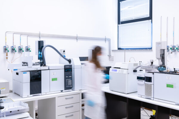 Extractables and Leachables Testing - Kymos